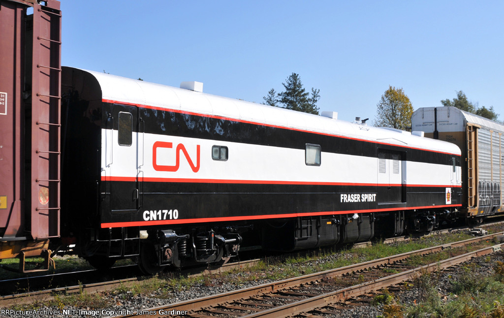 CN 1710